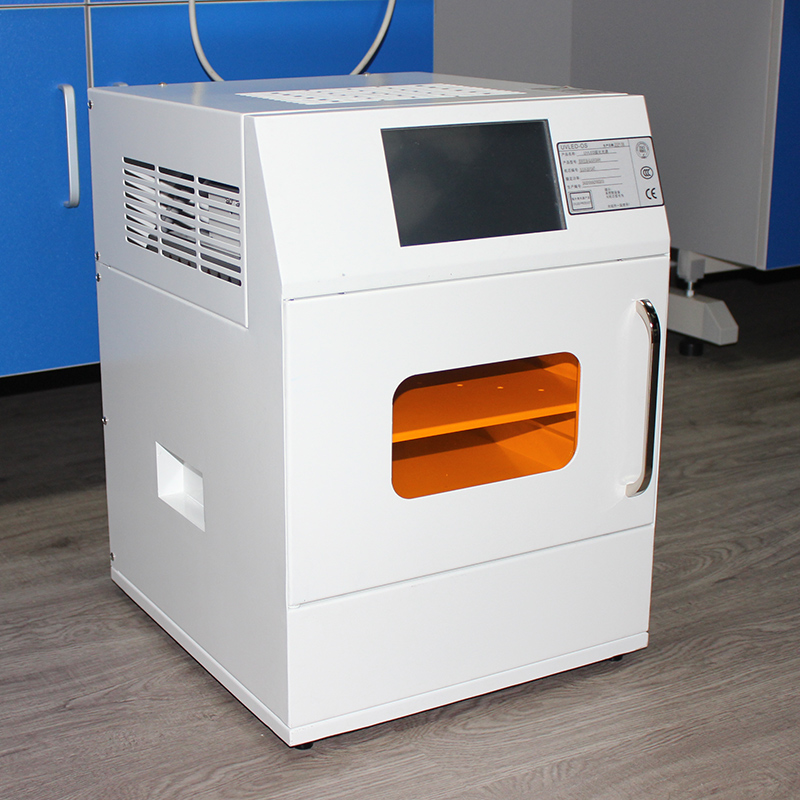 Three-sided illumination LED UV oven